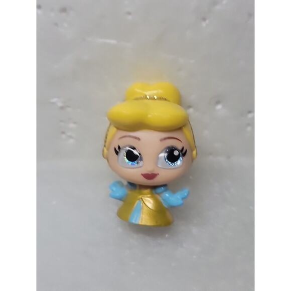 Disney | Toys | Disney Doorables Series 6 Princess Collection Peek Gold ...
